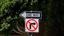 One-Way Streets Explained | Zutobi Drivers Ed