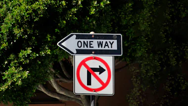 One-Way Streets Explained | Zutobi Drivers Ed
