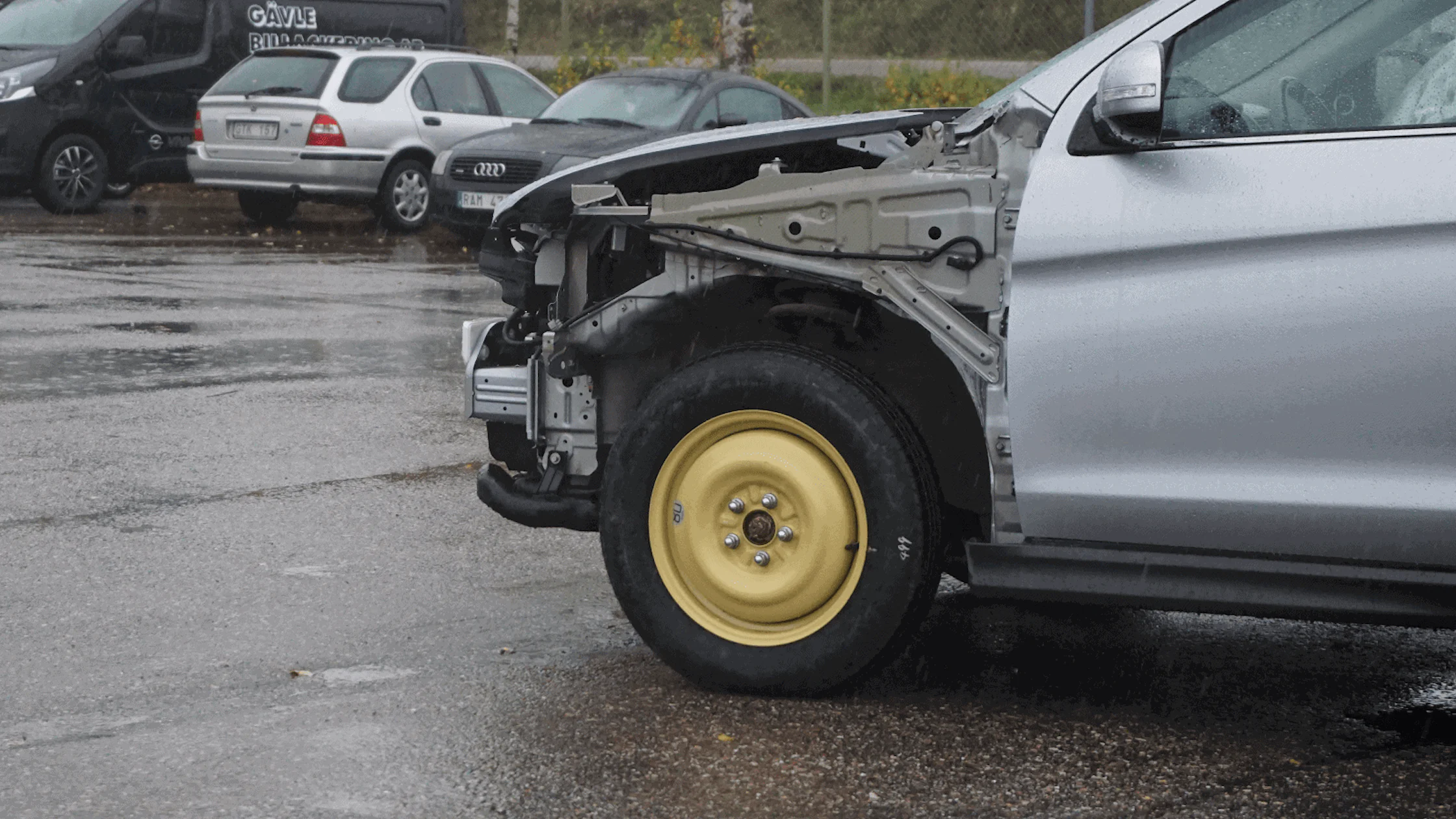 How to Handle a Tire Blowout in 6 Steps | Zutobi Drivers Ed