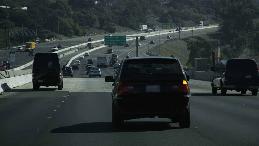 6 Tips How to Change Lanes Correctly and Avoid Accidents