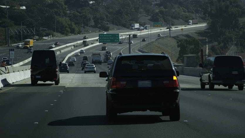 6 Tips How to Change Lanes Correctly and Avoid Accidents
