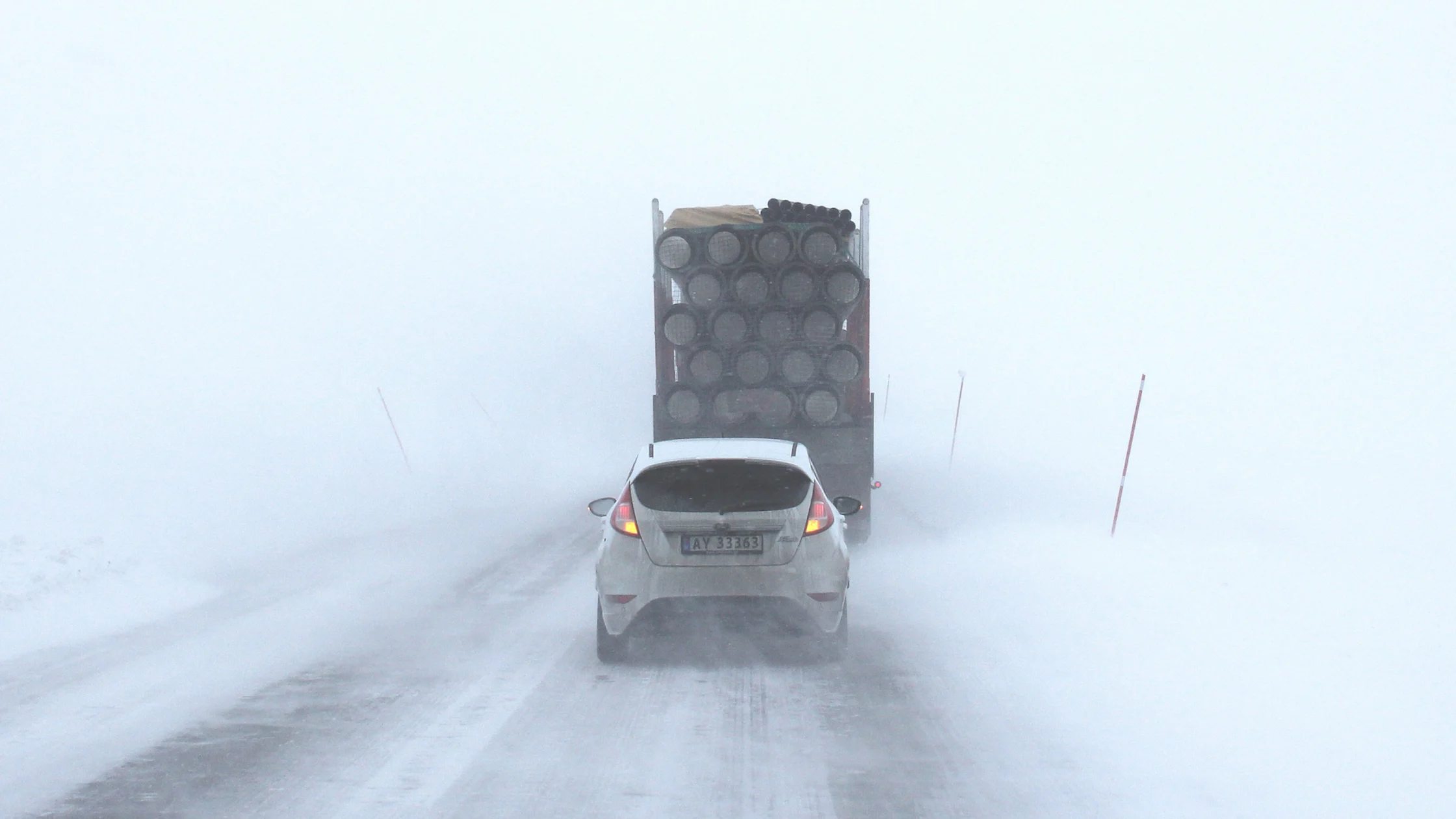 How to Drive During a Winter Storm: 10 Tips to Stay Safe | Zutobi