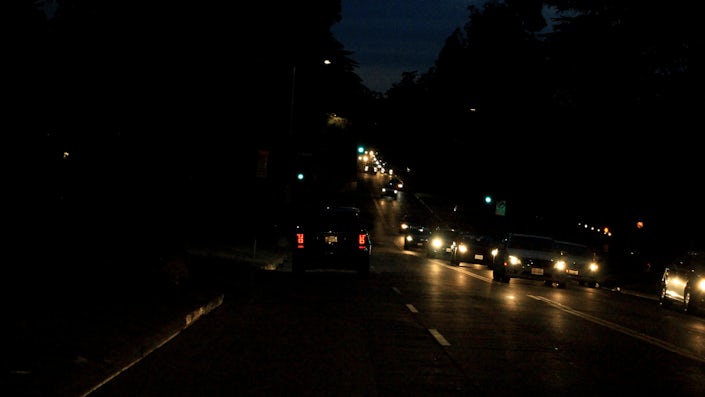 Dipped Headlights vs Full Beam: When to Use Them